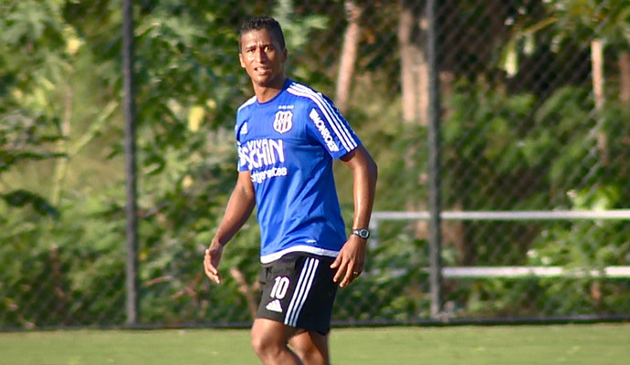 Abuda espera briga forte por vaga e encontra "padrinho" Wendel na Ponte