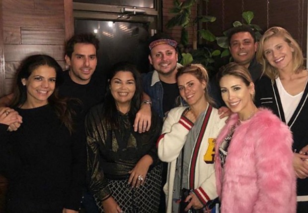 Ronaldo encontra Carolina Dieckmann e time de famosos nos EUA - Quem ...