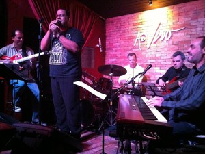 G1 - Cantor Celso Lago morre aos 49 anos, vítima de câncer no pulmão ...