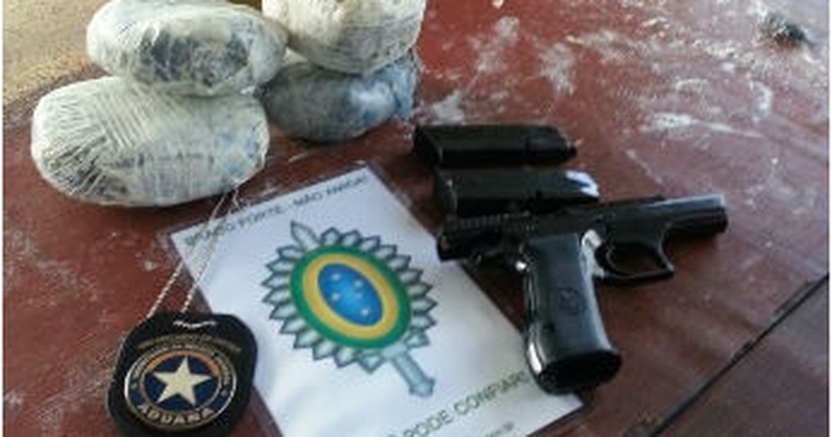 G1 Polícia Encontra Arma E 3 5 Kg De Haxixe Escondidos Em Televisores