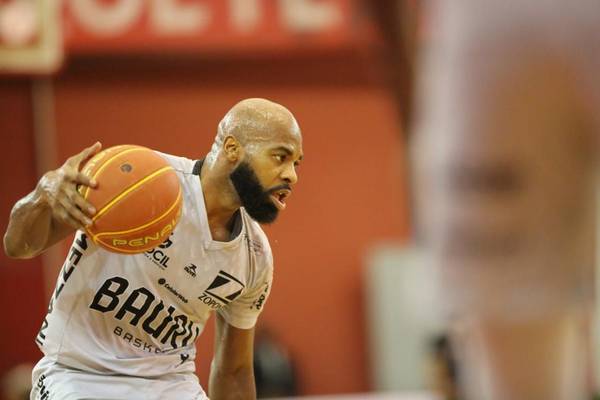 Lenda do Bauru, Larry Taylor acerta com o Caxias e deixa equipe ...