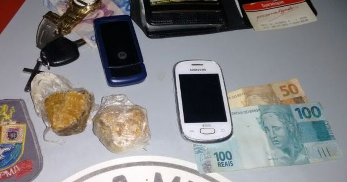 G1 Motorista é Preso Após Esconder Pedras De Crack Na Cueca