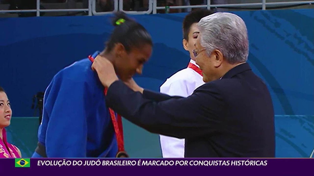 Três medalhas completam 50, 30 e 10 anos; veja marcos da evolução do ...