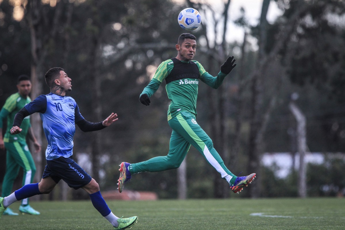 Escalação do Juventude: volantes Dawhan e Jadson serão desfalques ...