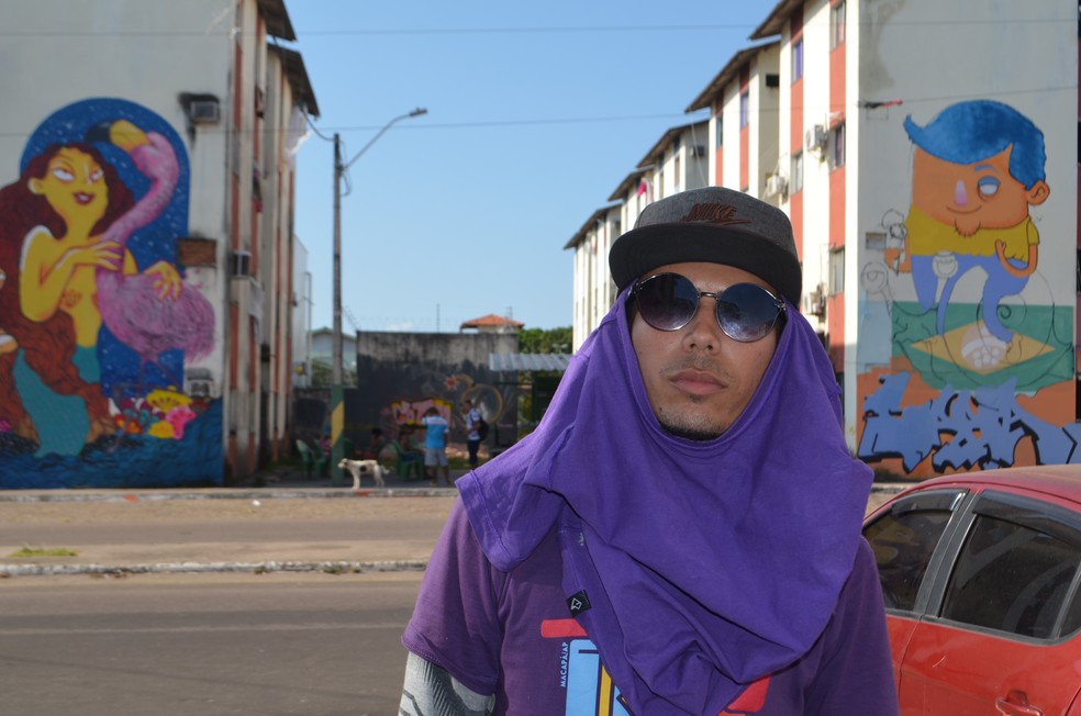 Painéis de grafitagem de quase 8 metros são pintados nos blocos do ...