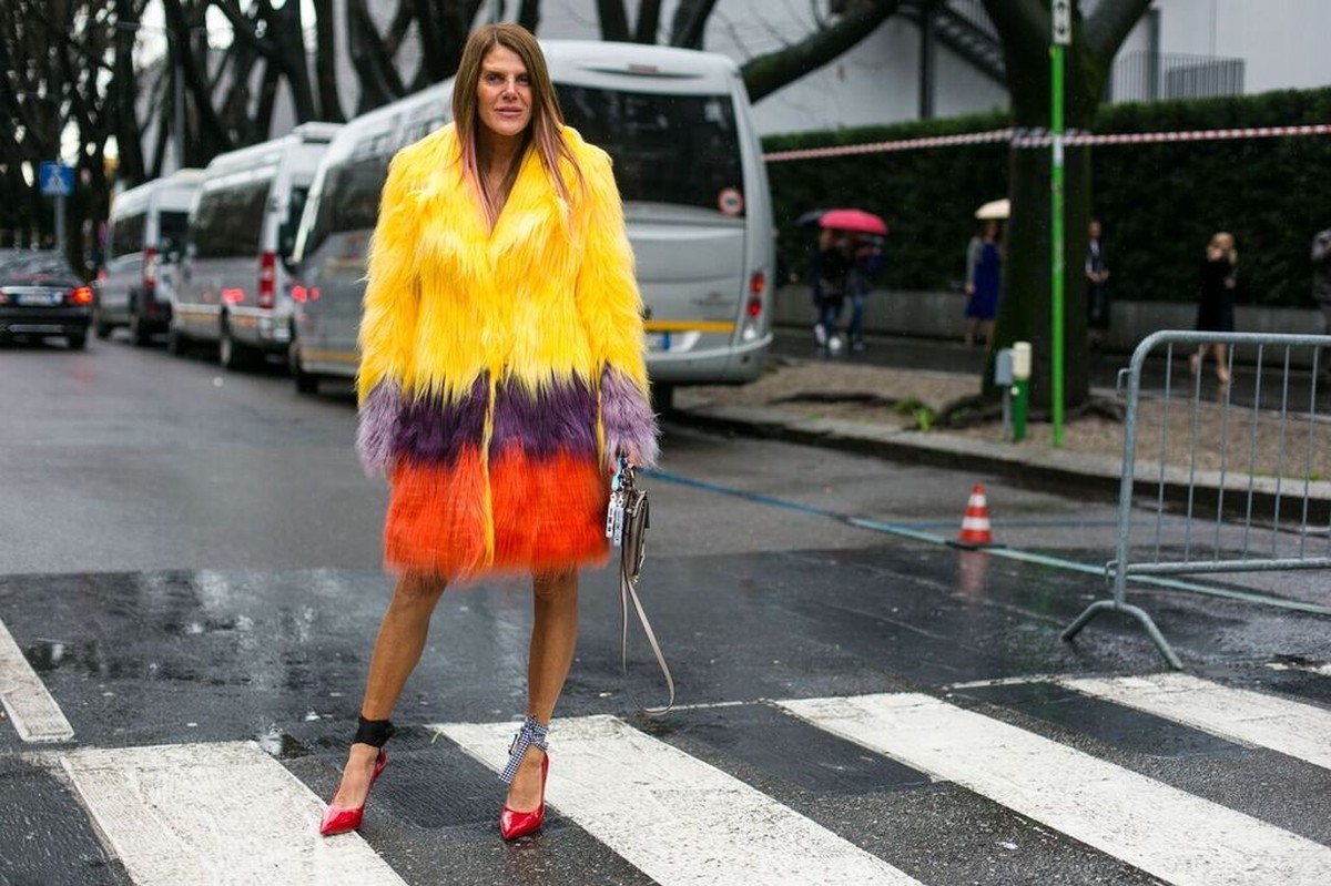 Street style: cores fortes e mix de estampas no último dia da MFW ...