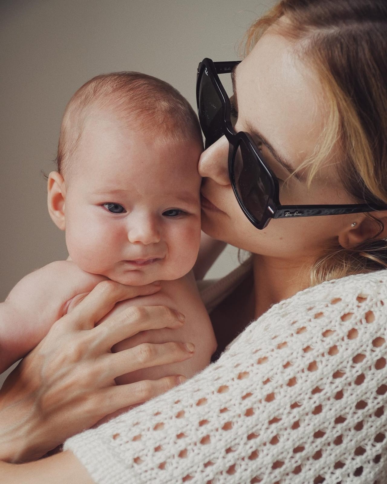 Isa Scherer exibe ensaio encantador com os gêmeos, Mel e Bento ...