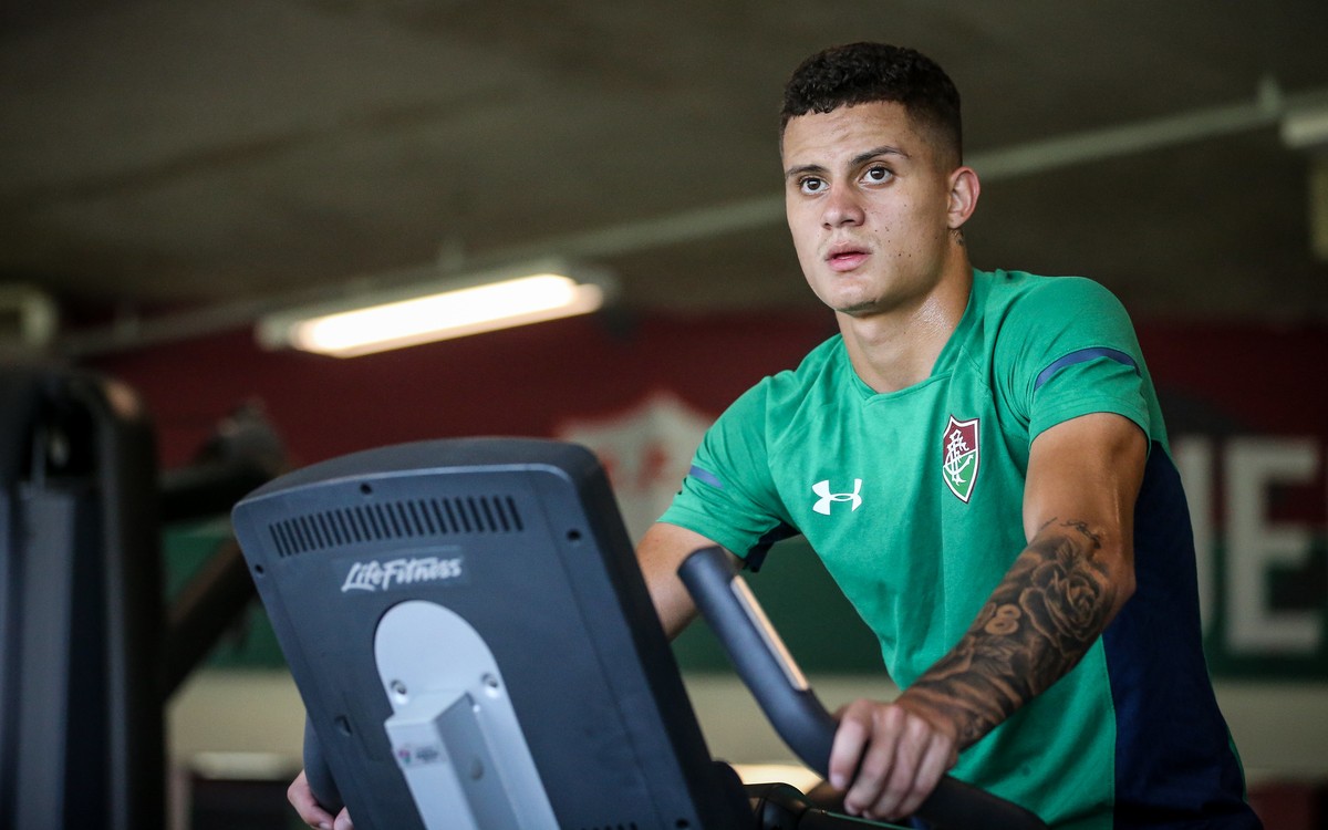 Mascarenhas passa por cirurgia no joelho esquerdo: "Deu tudo certo. Já ...