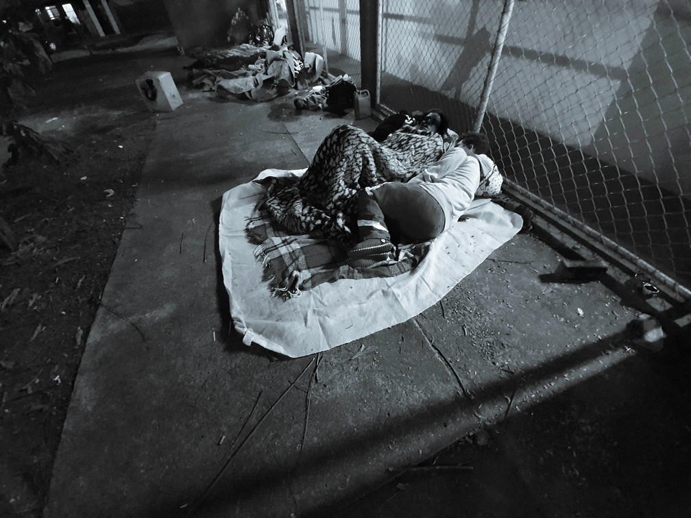 Frio, violência e dificuldades: moradores de rua relatam rotina em São ...