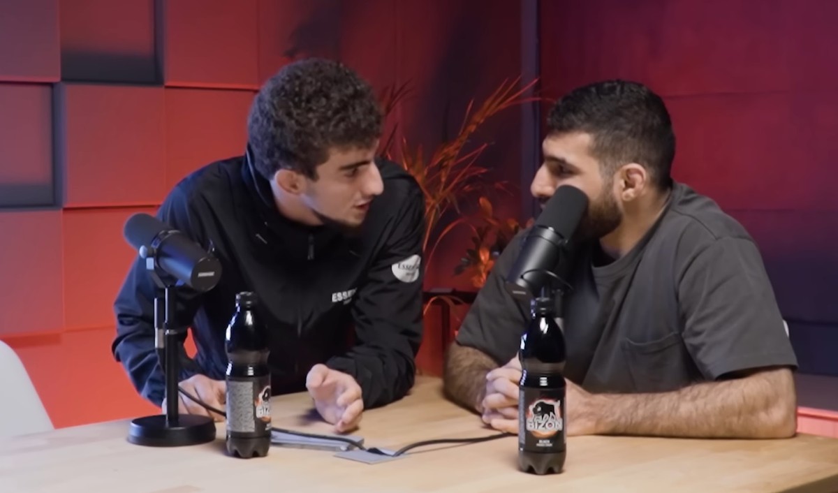 Vídeo: lutador checheno agride e aponta arma para rival iraniano ...