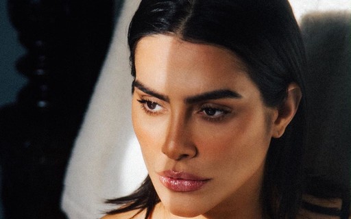 Cleo mostra o bronze e fala de isolamento por conta do novo coronavírus ...