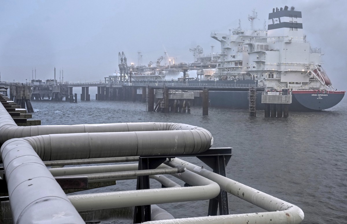 Alemanha inaugura seu primeiro terminal de gás natural liquefeito ...