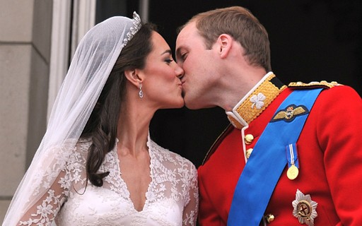 Parabéns! Kate Middleton e o príncipe William comemoram cinco anos de casamento - Revista Marie ...