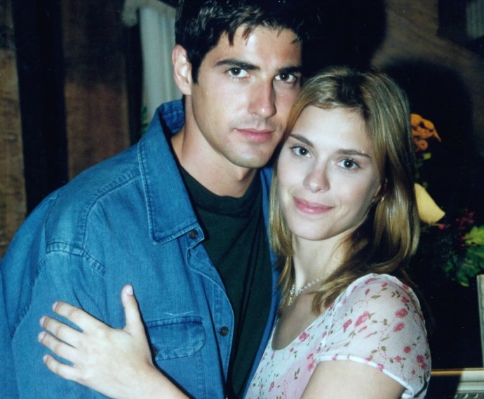 É hoje! Reveja os visuais de Carolina Dieckmann no seu aniversário de ...