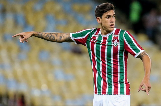 Atacante Pedro avisa a diretoria do Fluminense que quer jogar no ...