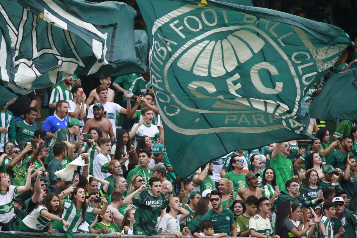 Coritiba faz promoção de ingressos para jogo contra o Vila Nova, sexta ...