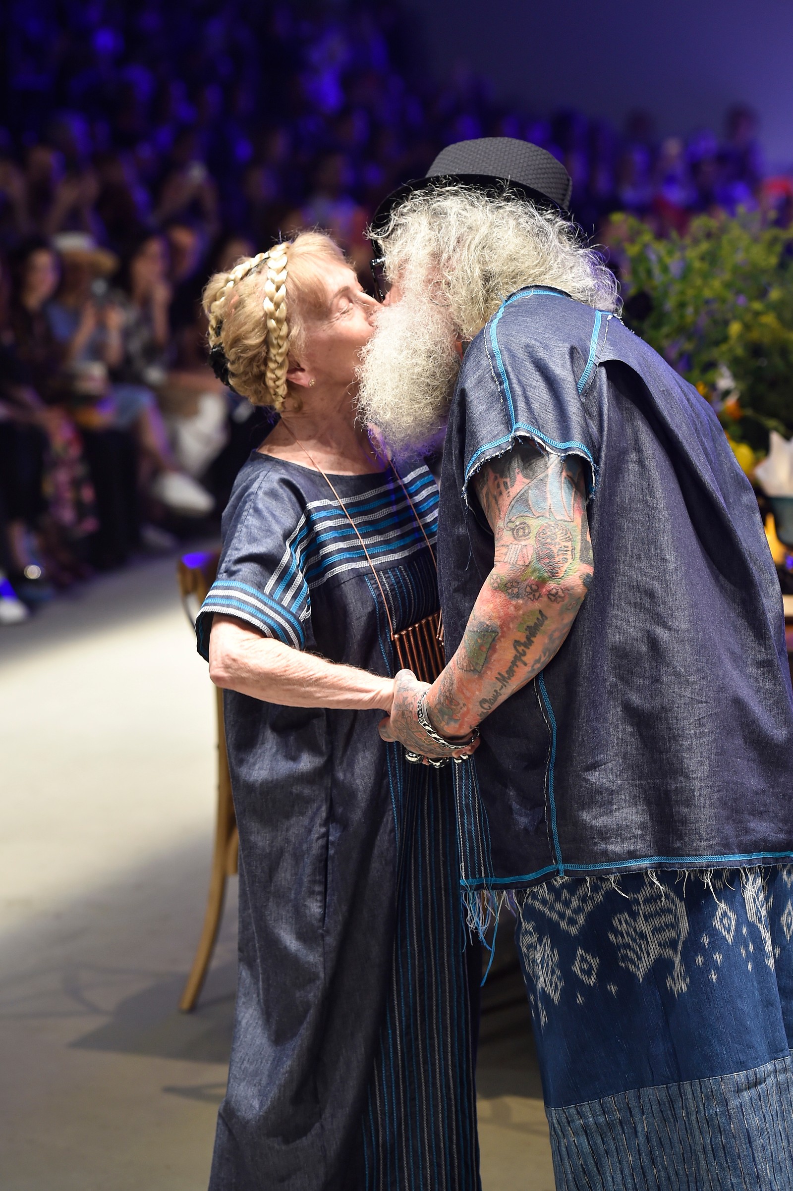 Estilista Ronaldo Fraga finaliza livro sobre 35 anos de carreira e diz ...