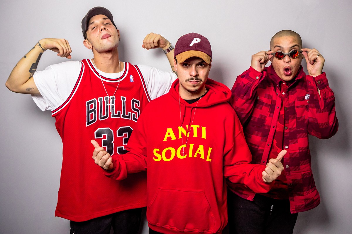 Trio de rap Costa Gold tenta emplacar fusão de MPB com trap em disco ...