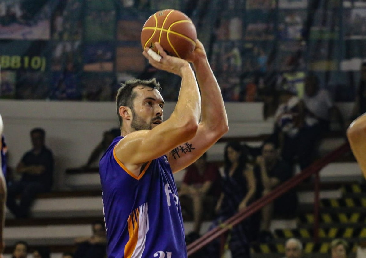 De saída da LSB, Murilo Becker rechaça aposentadoria: "Voltei a me ...