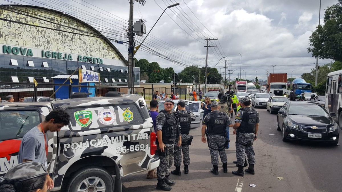 Trio De Assaltantes Morre Após Troca De Tiros Com Polícia Na Zona Norte