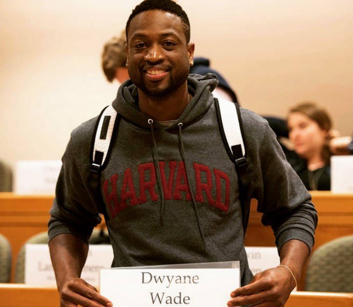 Com Heat fora das finais, Wade faz curso e ganha diploma de Harvard