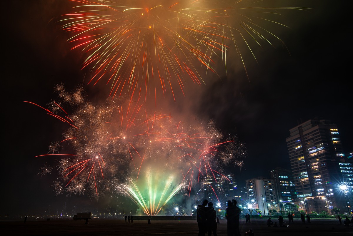 Praia Grande terá seis pontos de queima de fogos com duração de até 22 ...