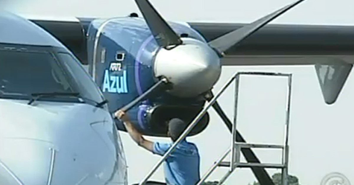 G1 - Passageiros relatam fogo em turbina de avião após decolagem em SP ...