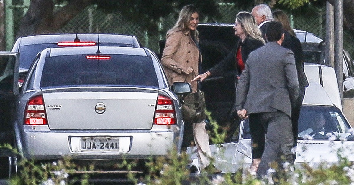 G1 - Marcela Temer chega ao Jaburu no dia da votação do impeachment ...