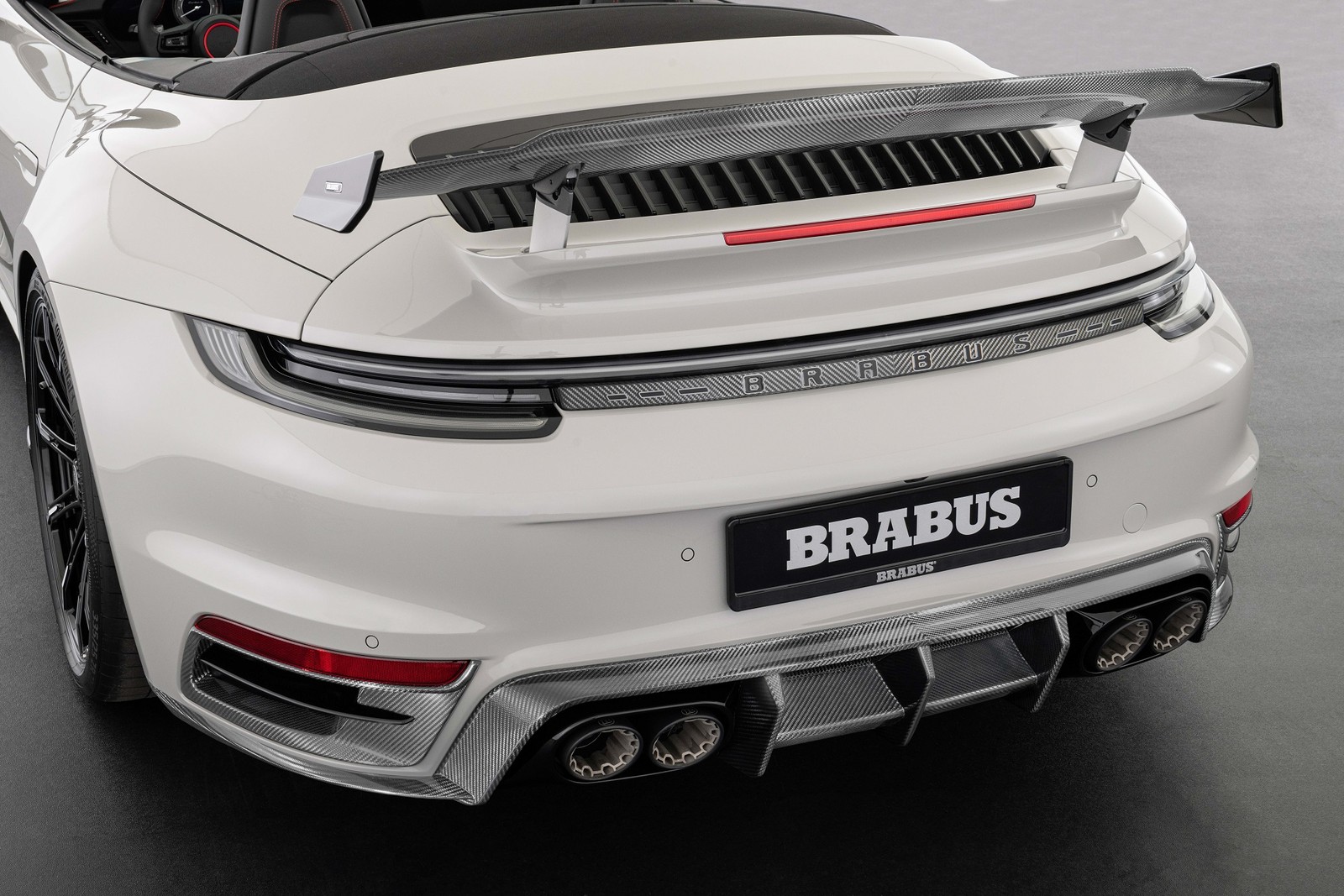 Brabus "troca" Mercedes e cria Porsche 911 conversível de 820 cv que ...