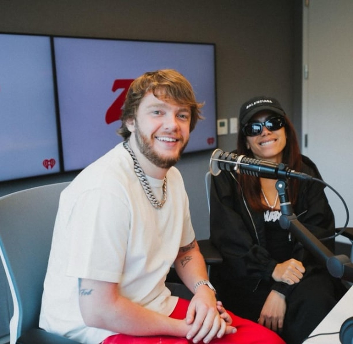 Fãs de Anitta atacam Murda Beatz após boatos sobre término de namoro ...