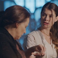 Lívia revela segredo a Emília - notícias em Vem por aí