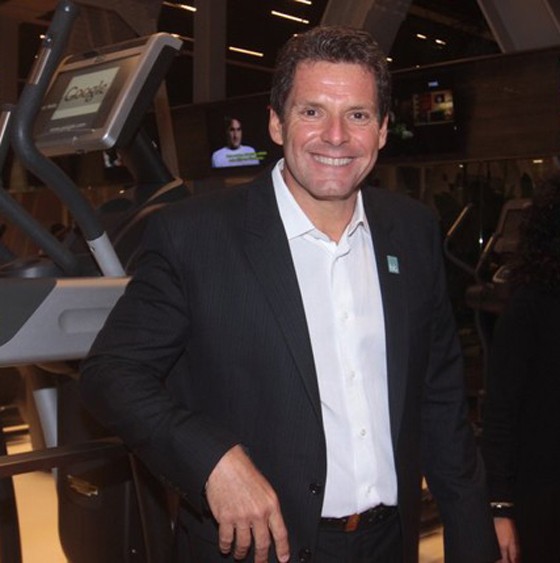 Empresário ganha R$ 100 mil em compras - ÉPOCA | Bruno Astuto