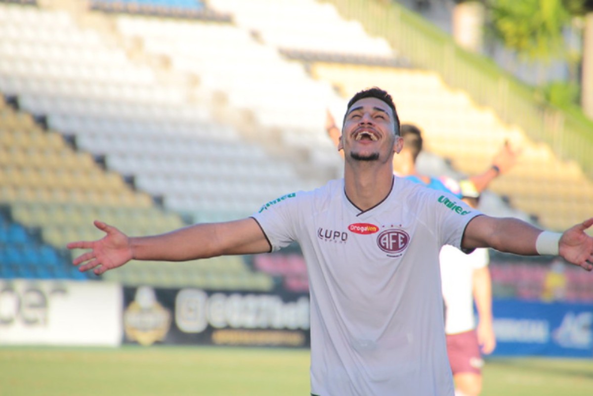 Confiante após gols, Julio Vitor espera manter boa fase e titularidade ...
