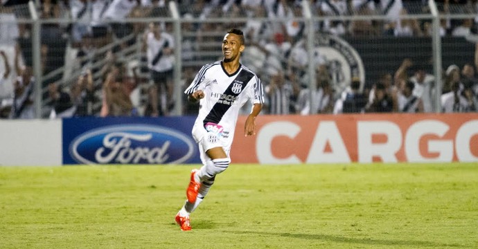 Com mais gols que em 2 anos de Flu, Biro Biro vira protagonista na Ponte