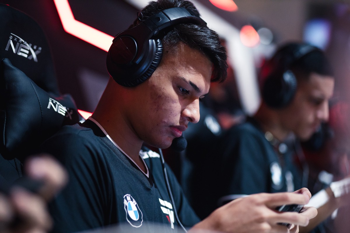 C.O.P.A. FF: paiN faz dois booyahs e lidera primeiro dia de final ...