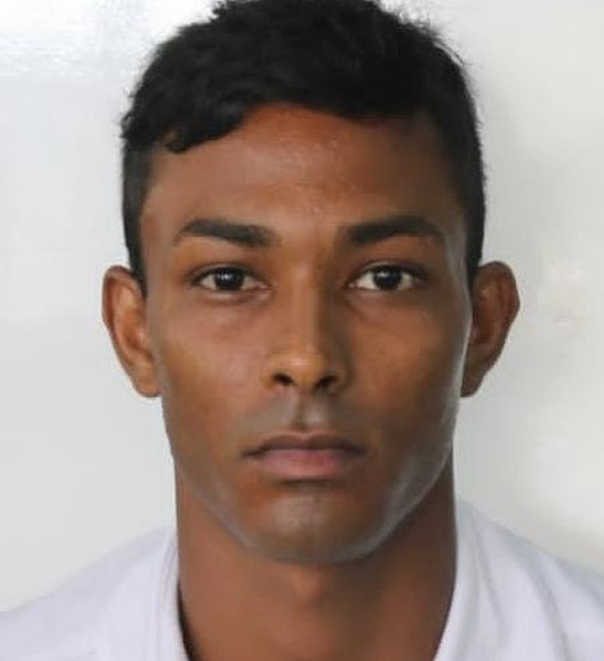 Polícia Investiga Morte De Jovem Achado Morto Com Marcas De Tiros