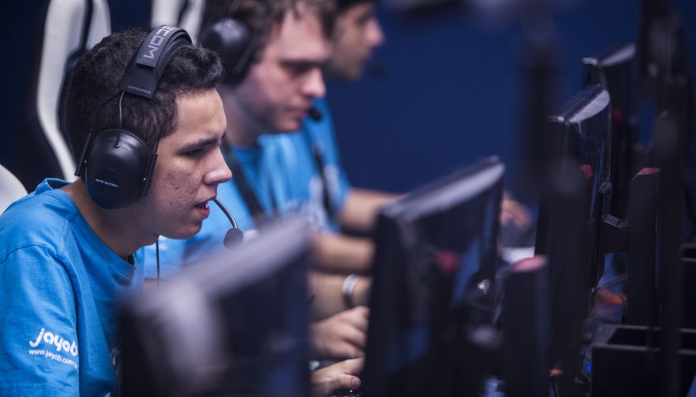 league of legends: Cinco curiosidades sobre yeTz, jogador de LoL e ...