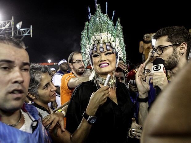 G1 - Ellen Rocche usa rede para esconder o bumbum: 'Nunca gosto de ...