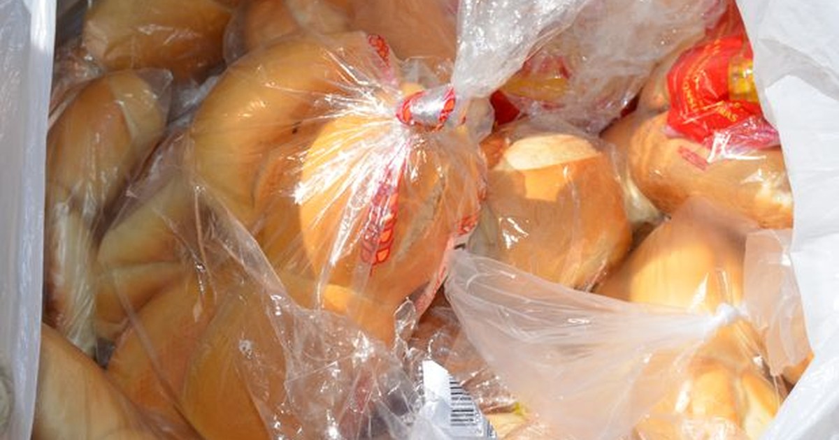 G1 - Católicos guardam pão bento no dia de Santo Antônio para ter ...