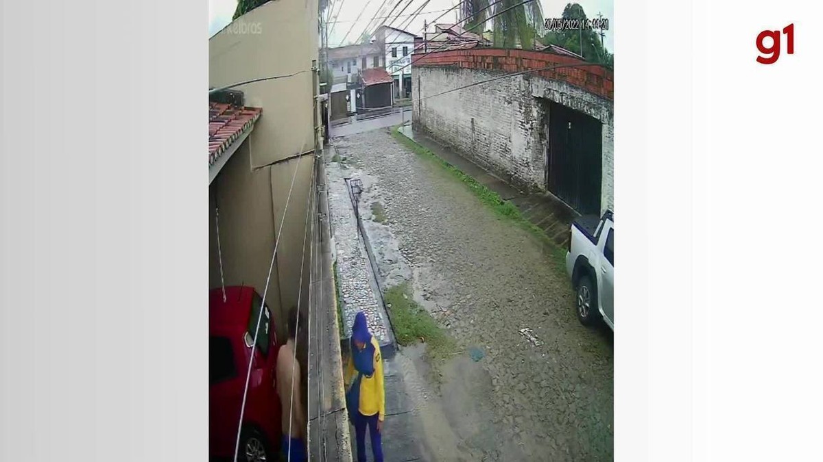 Homem Vestido De Carteiro Tenta Assaltar Morador Durante Falsa Entrega