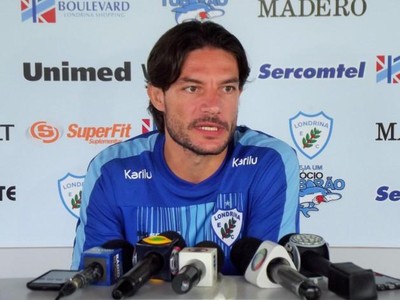 Germano relembra passagem pelo Santos e projeta vitória do Londrina