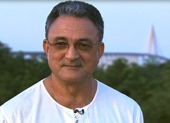 G1 - Espetáculo comemora 30 anos de carreira do cantor Celdo Braga, no ...