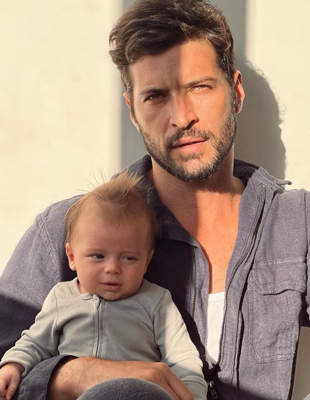 Leandro Lima brinca com 'careta' ao lado do filho: "Segunda chuvosa a ...