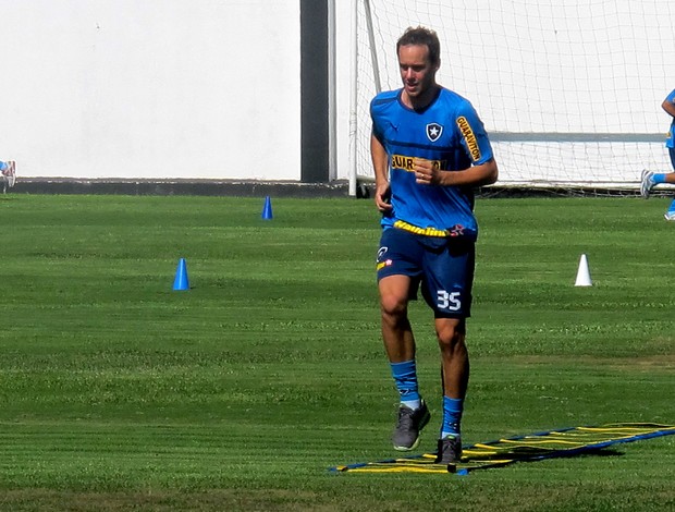 Com grupo completo, Bota treina e conta com presença de torcedores ...