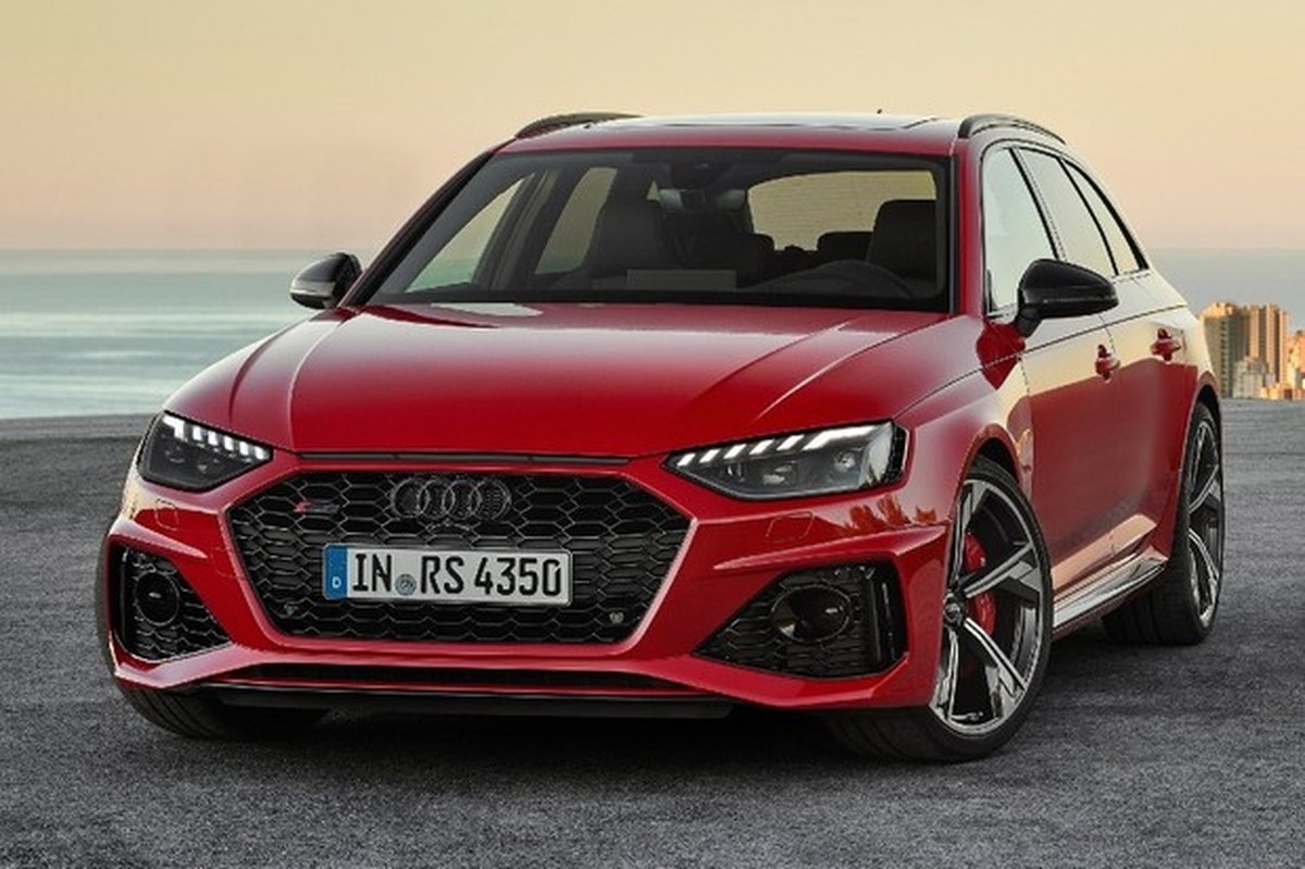 Audi começa as vendas dos facelifts da super perua RS 4 Avant e dos ...