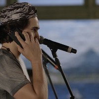 Zac dá fora em Yasmin ao receber ligação da jovem - notícias em Vem por aí