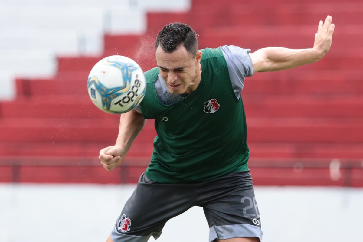 Com Victor Rangel e zaga reserva, Santa Cruz se prepara para encarar o ...