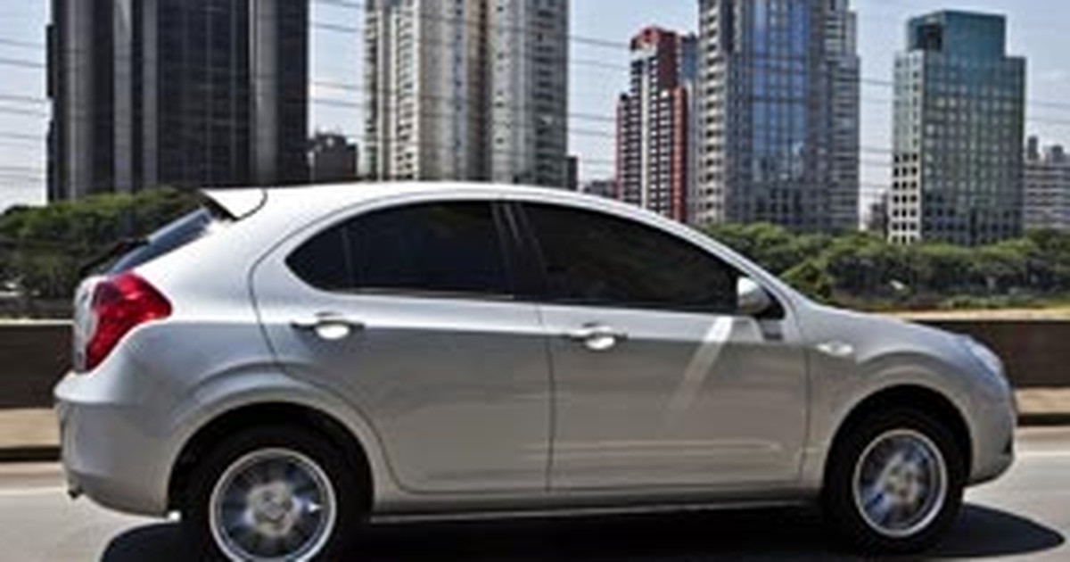 Auto Esporte - Primeiras impressões: JAC J3 versões hatch e sedã