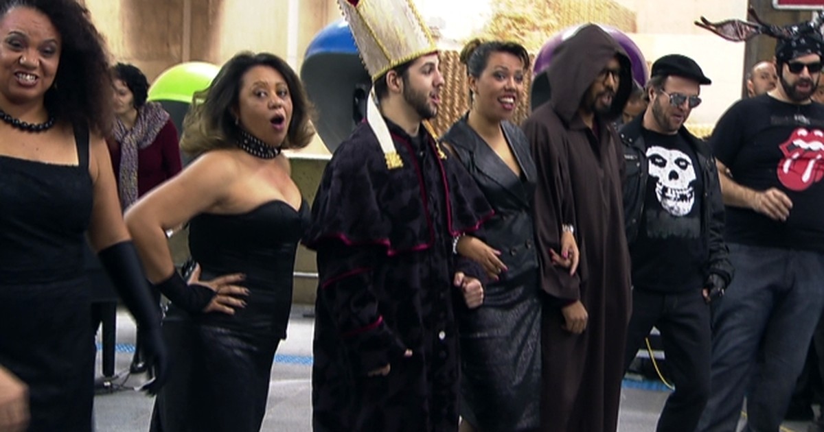 G1 - Grupo canta ópera durante 'flash mob' no Metrô de SP - notícias em ...