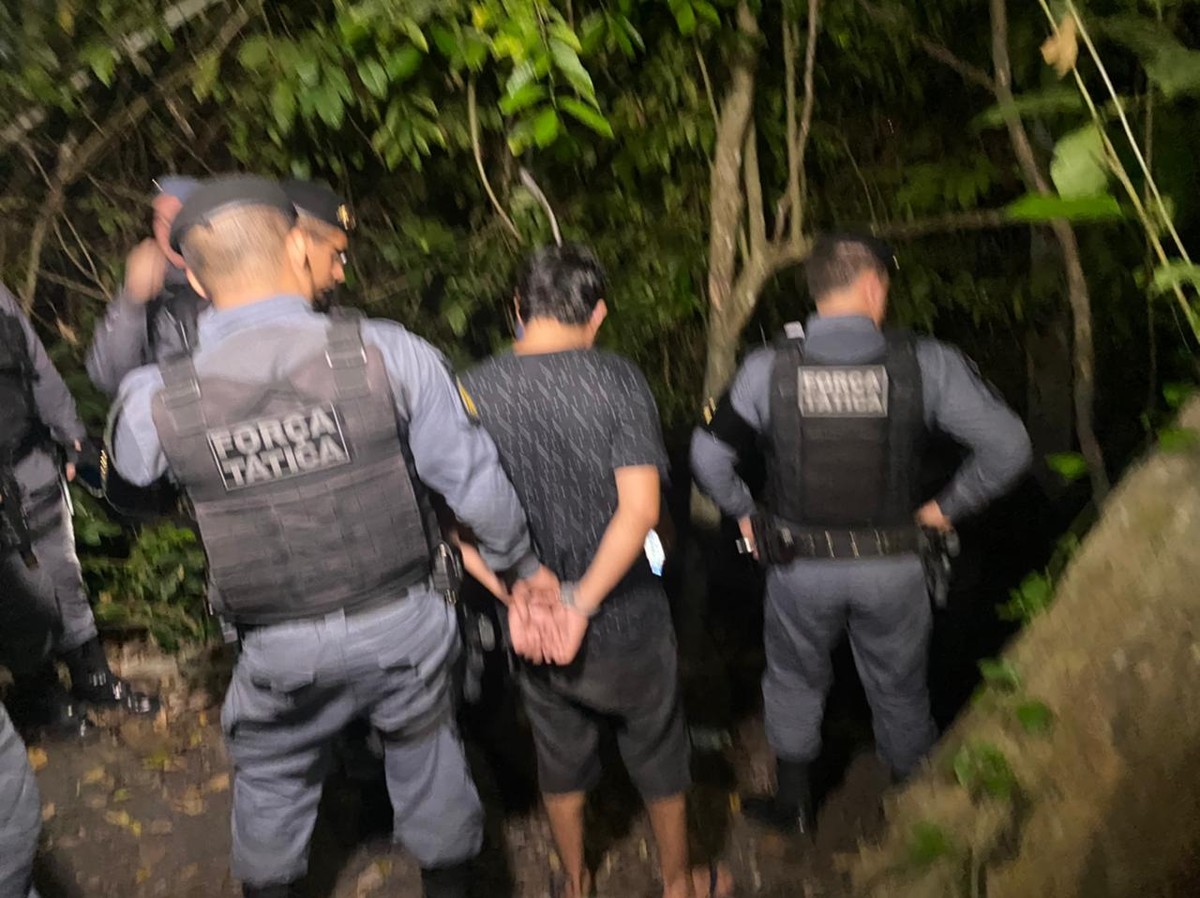 Polícia Aborda Suspeito Em Manaus E Encontra Imagens De Assassinato De